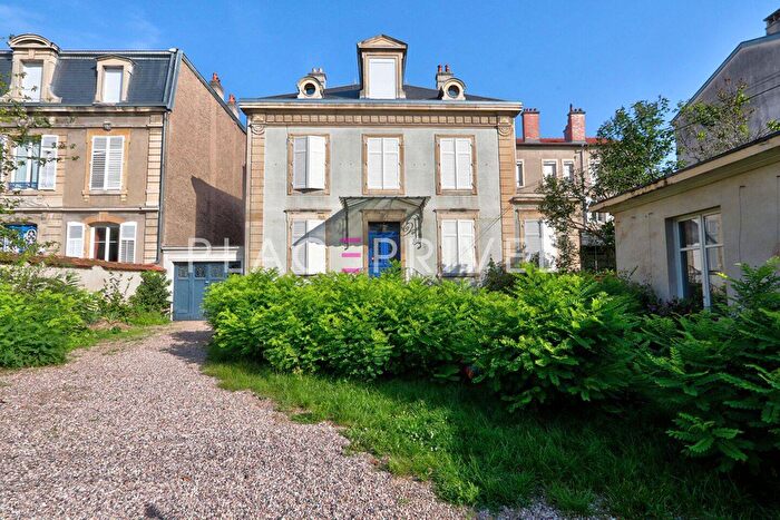 Maison à louer - Bondonville-Scarpone-Libération, Nancy - 9 pièces - 6 chambres