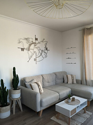 Appartement à louer - Neuilly-Plaisance, Bel Air, Clémenceau, Carnot - 3 pièces - 2 chambres