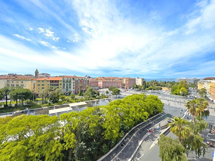 Appartement à vendre - Nice, Centre-ville - 3 pièces - 2 chambres