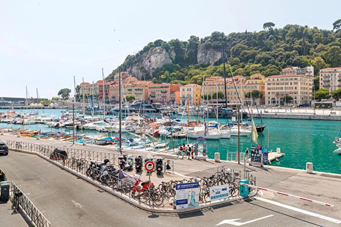 Nice, Le Port - Appartement 3 pièces à vendre