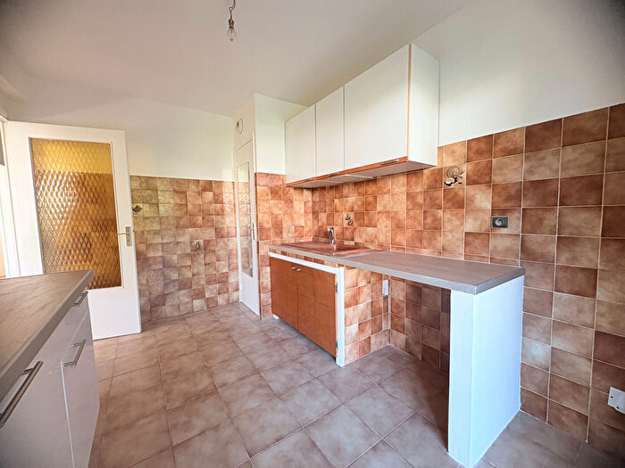 Appartement 2 pièces à Cagnes-sur-Mer, Le Val Fleuri, à louer
