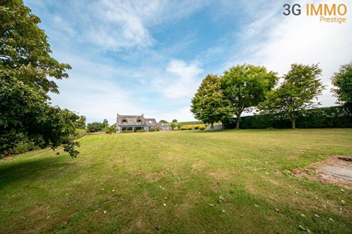 Maison à vendre - Plounévez-Lochrist - 6 pièces - 4 chambres