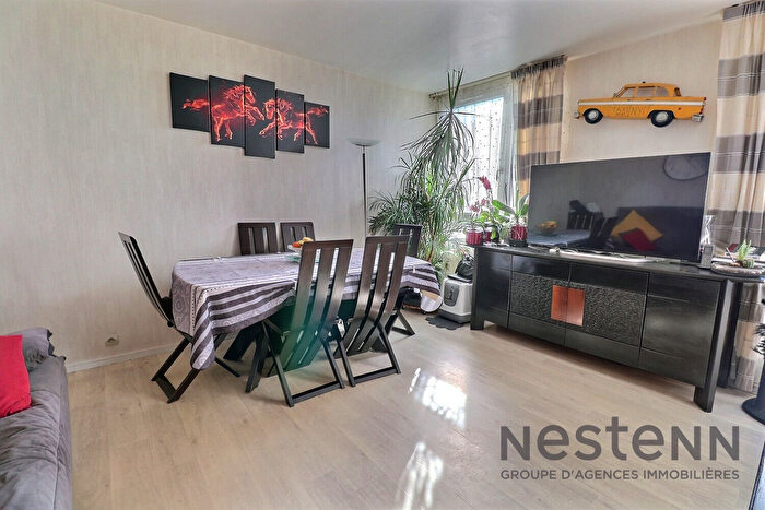 Appartement à vendre - Neuilly-sur-Marne, Carnot, République - 3 pièces - 2 chambres