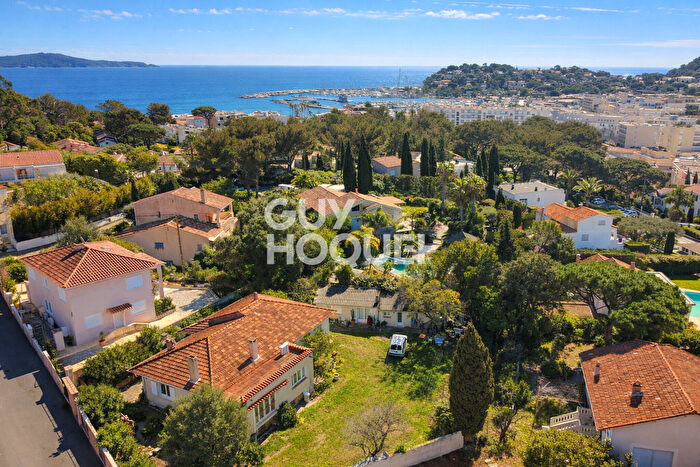 Maison à vendre - Cavalaire-sur-Mer, Castillane, Vivards, Roseraie, Rigaud, Cros de Mouton - 5 pièces - 5 chambres