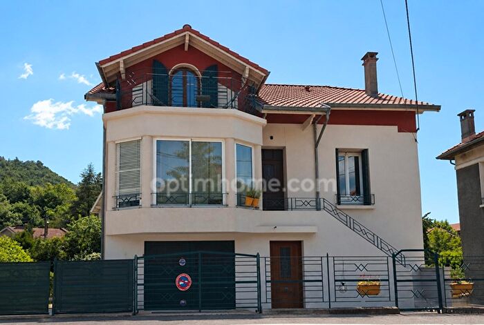 Maison 10 pièces à Digne-les-Bains, Chauchets, Ferréols, à vendre