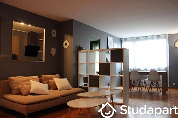 Appartement à louer - Les Larris-Maradas, Pontoise - 1 pièce - 3 chambres