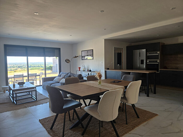 Liré : Maison 4 pièces à vendre