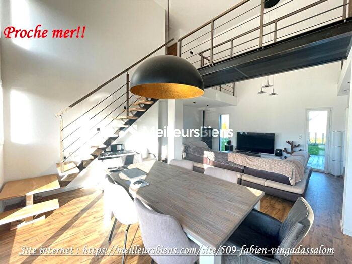 Maison à vendre - Plougrescant - 6 pièces - 4 chambres