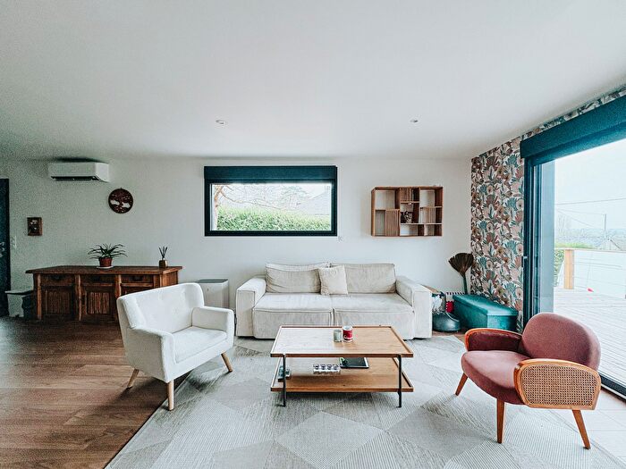 Maison à vendre - Briollay - 5 pièces - 3 chambres