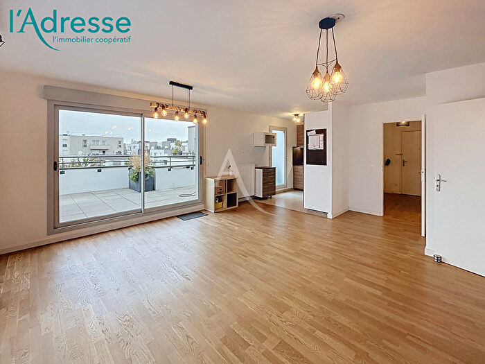 Appartement 4 pièces à Noisy-le-Grand, Centre-ville, à vendre