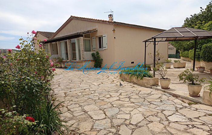 Saint-Julien-les-Rosiers : Maison 4 pièces à vendre