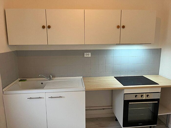 Appartement à louer - Centre Ville-Mairie-Ville Basse, Rombas - 5 pièces - 3 chambres