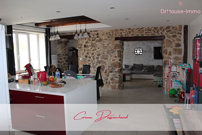 Maison à vendre - Exideuil - 7 pièces - 4 chambres