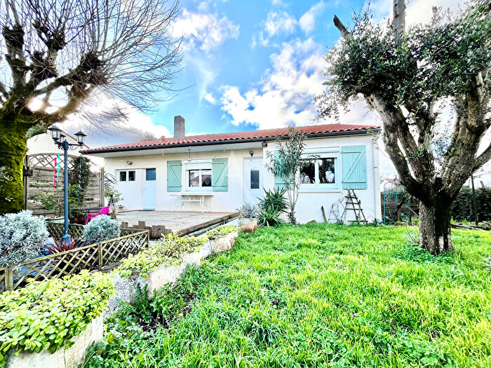 Maison à vendre - Fontenay-le-Comte, Le Porteau, Rabelais - 8 pièces - 4 chambres