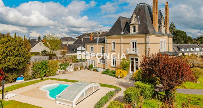 Maison 14 pièces à vendre - Château-Gontier