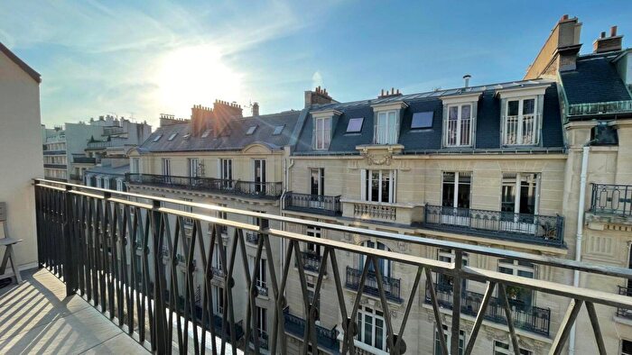 Appartement à louer - Muette Nord, Paris ème arrondissement - 2 pièces - 1 chambre