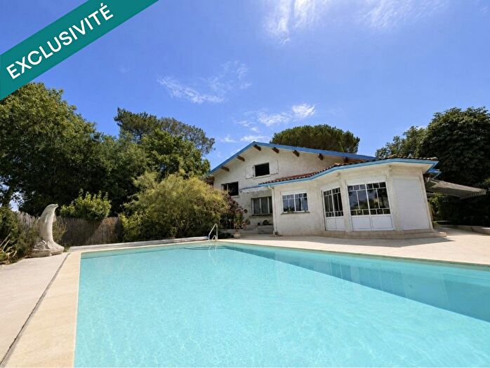 Gujan-Mestras, La Hume, Plage : Maison 10 pièces à vendre