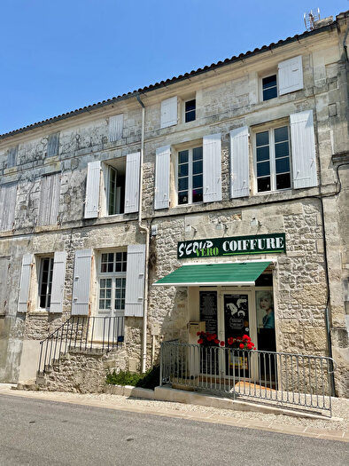 Maison 5 pièces à vendre à Saint-Savinien