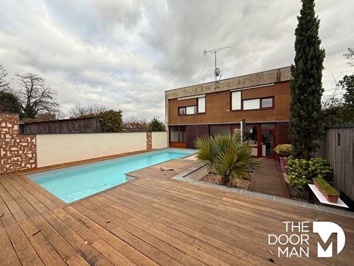 Maison à vendre - Poitiers - 6 pièces - 4 chambres