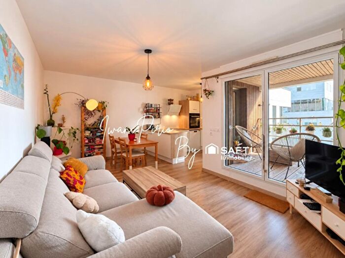Quartiers Centre, Beaulieu : Appartement 3 pièces à vendre