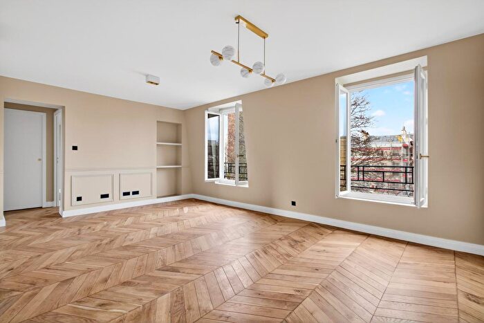 Appartement à vendre - Paris e  - 4 pièces - 4 chambres