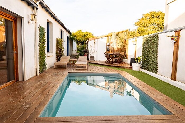 Maison à vendre - La Rochelle - 8 pièces - 6 chambres