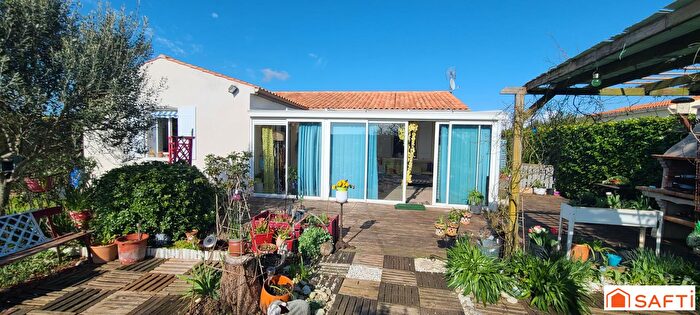 Maison à vendre - Saint-Nazaire-sur-Charente - 6 pièces - 4 chambres