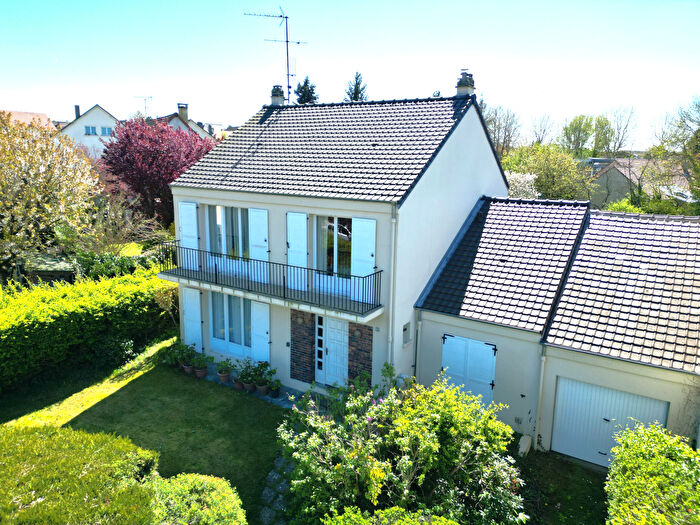 Maison 6 pièces à Jouars-Pontchartrain, à vendre