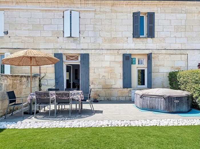 Maison 4 pièces à vendre à Tresses