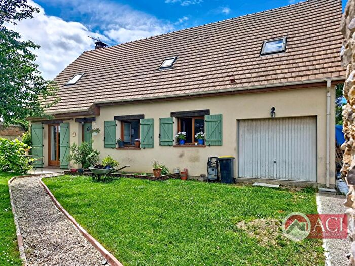 Maison 8 pièces à vendre à Bray-et-Lû
