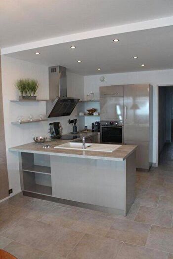 Appartement à louer - Gare, Annecy - 3 pièces - 2 chambres