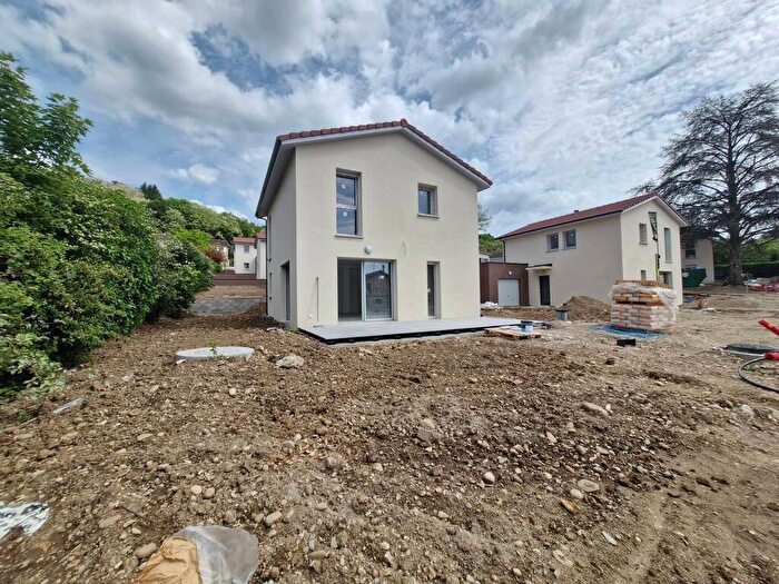 Maison 5 pièces à Bourgoin-Jallieu, à louer