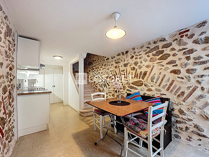 Maison à vendre - Fourques - 4 pièces - 2 chambres