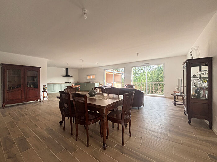 Maison à vendre - Saint-Benoît - 4 pièces - 3 chambres