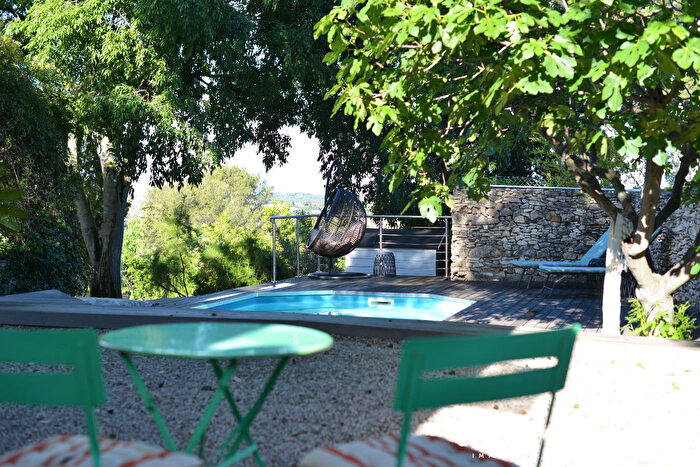 Maison à vendre - Nîmes - 5 pièces - 3 chambres