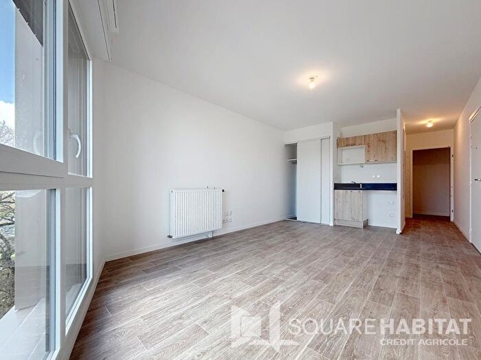 Appartement à louer - Quartiers Nord-Est, Les Longs Champs - 1 pièce