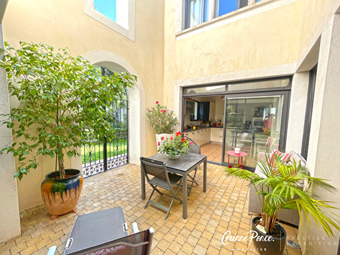 Maison à vendre - Nîmes - 5 pièces - 3 chambres