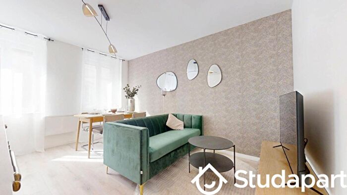 Appartement à louer - Neudorf Ouest Centre, Strasbourg - 1 pièce - 3 chambres