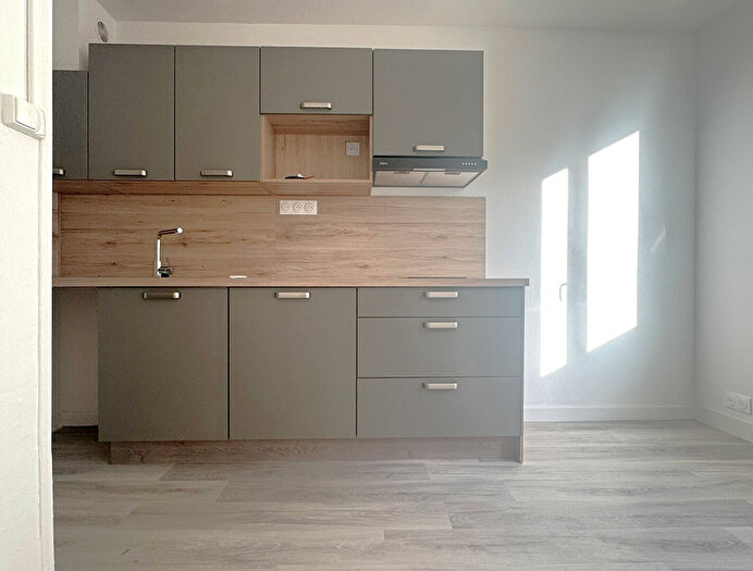 Appartement à louer - Nancy, Poincaré, Foch, Anatole France, Croix de Bourgogne - 1 pièce