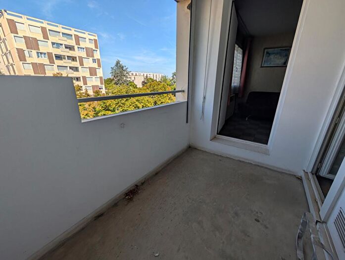 Appartement 4 pièces à Saint-Priest, à vendre