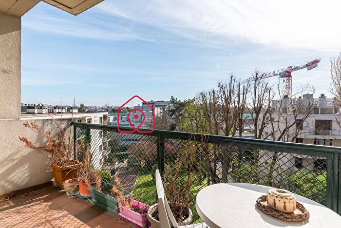 Saint-Cloud, Centre-ville : Appartement 4 pièces à vendre