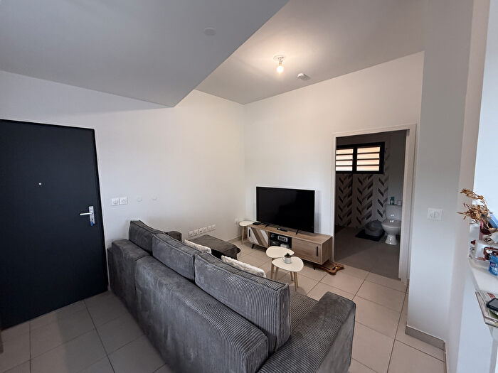 Appartement à louer - Saint-Denis, La Bretagne, Sainte-Clotilde - 2 pièces - 1 chambre