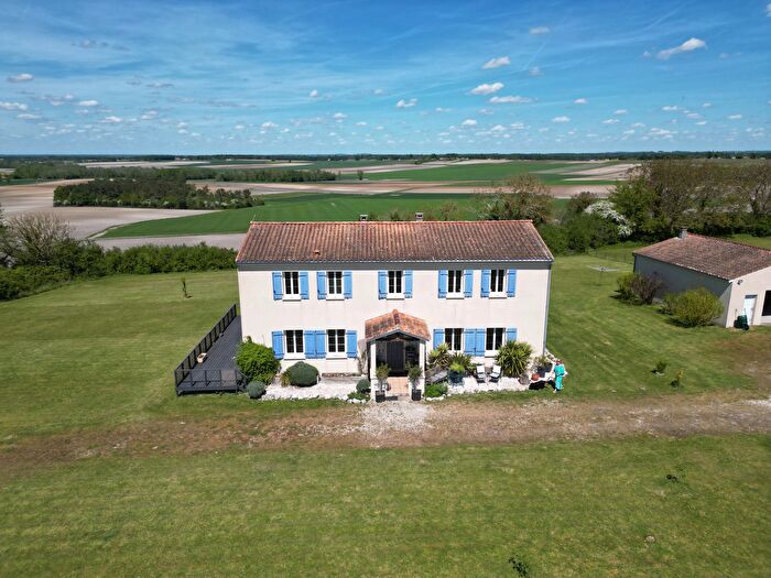Maison 6 pièces à vendre à Allas-Bocage
