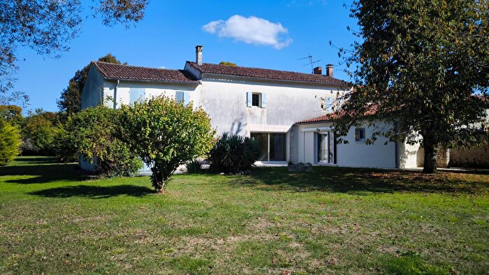 Maison à vendre - Saint-Julien-de-lEscap - 8 pièces - 5 chambres