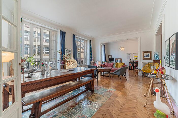 Appartement à vendre - Limoges, Centre-ville, Hôtel de Ville, Emailleurs - 6 pièces - 3 chambres