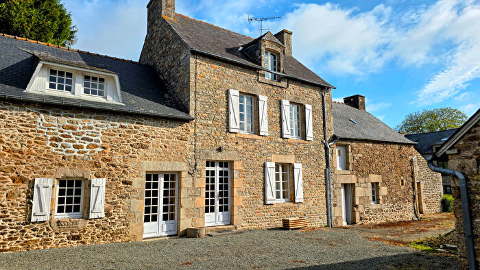 Maison 8 pièces à vendre à Saint-Méloir-des-Bois