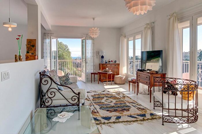 Nice, Saint-Antoine : Appartement 5 pièces à vendre