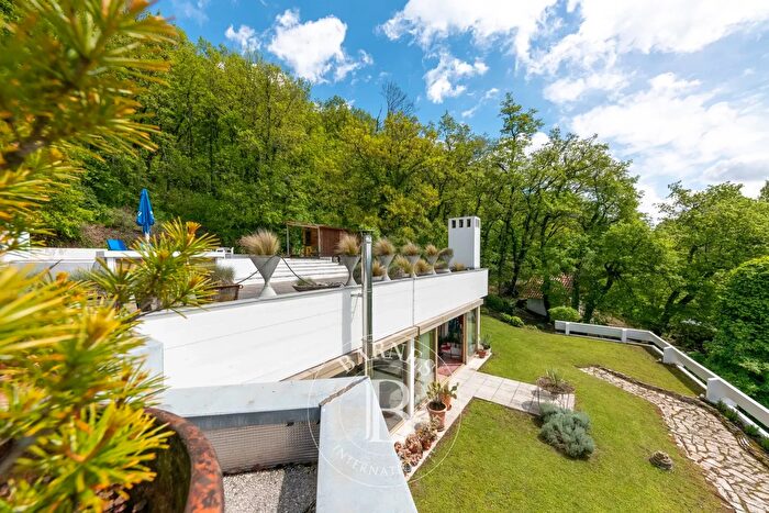 Maisons à vendre et appartements à louer - 1