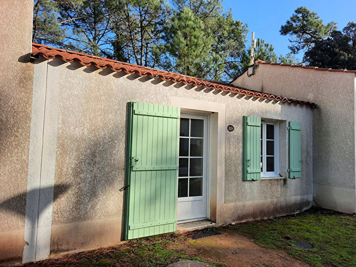 Maisons à vendre et appartements à louer - 1