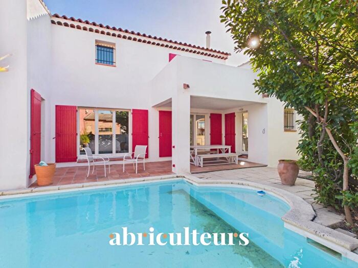 Maison à vendre - Lambesc - 7 pièces - 5 chambres